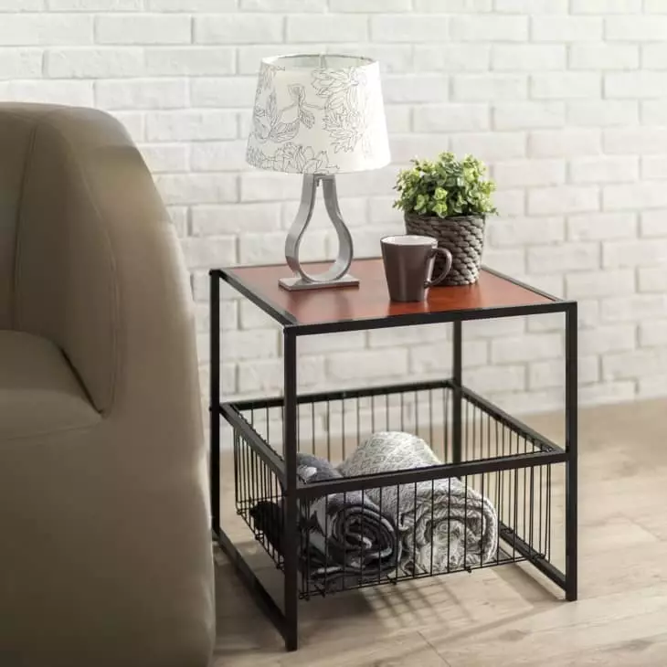 Chithunzi chamankhwala: Zinus Side Table yokhala ndi Metal Storage Basket