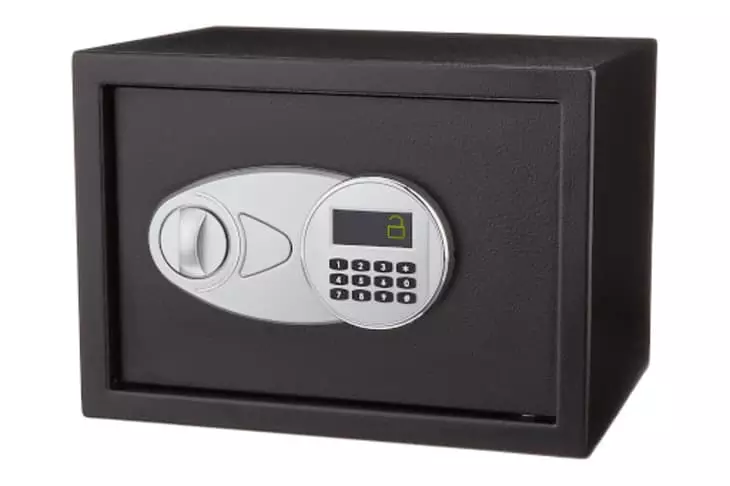 產品圖片：AmazonBasics 安全保險箱