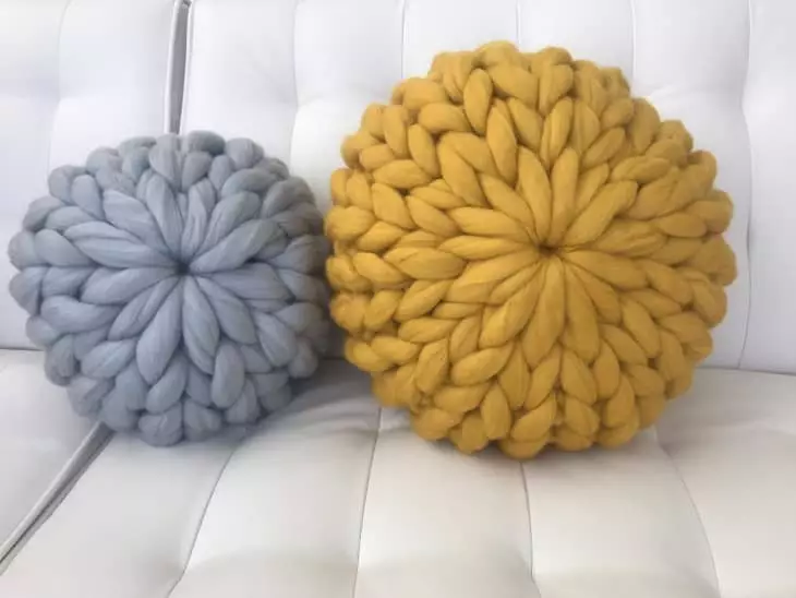 Sary vokatra: Becozi Round Chunky Knit Merino Wool Pillow