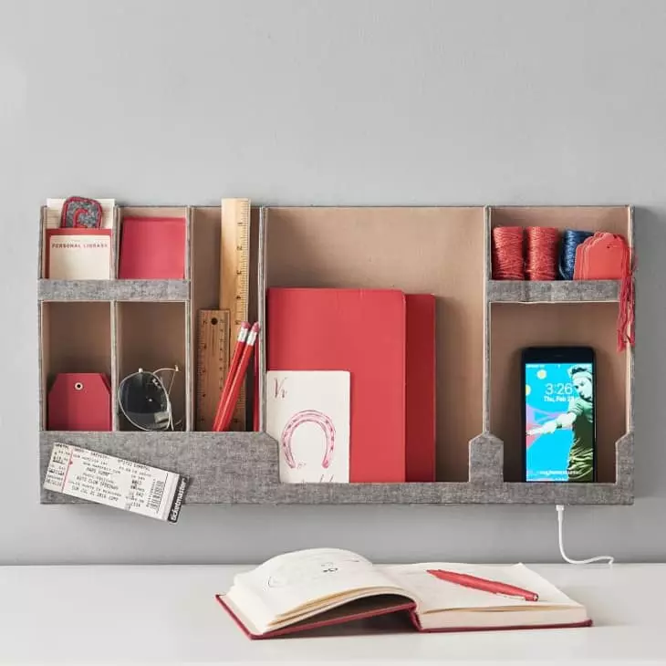 Wêne Hilber: No Nails Wall Organizer