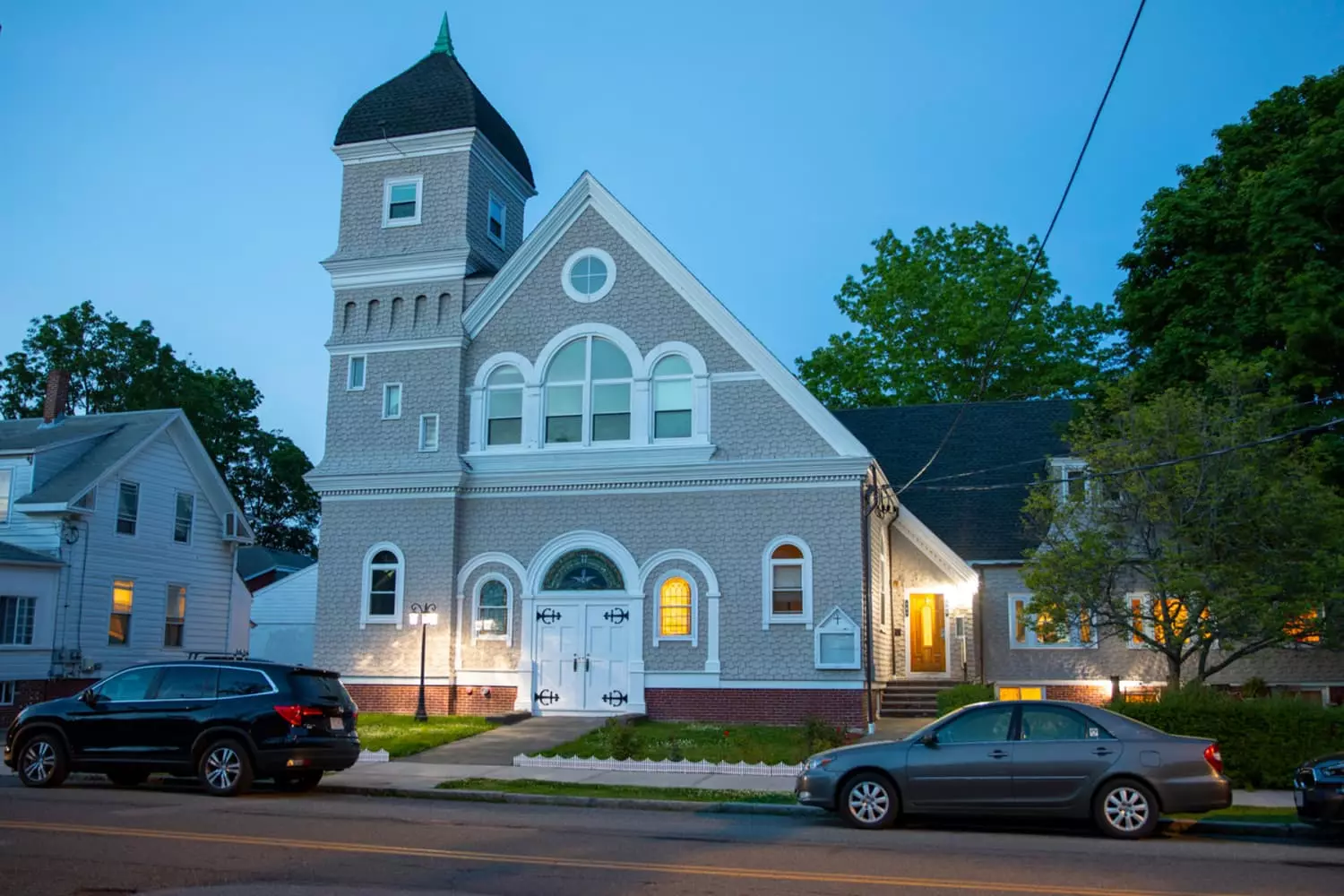 Esta igrexa convertida de 500.000 dólares ten vidreiras imprescindibles