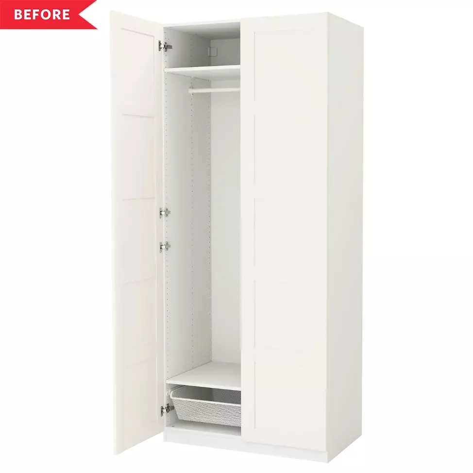 Foarhinne: wite IKEA PAX garderobe