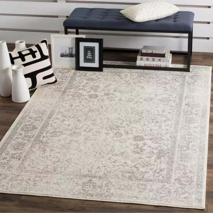 Immaġni tal-Prodott: Safavieh Adirondack Dakota Shabby Chic Distressed Rug - 5'1