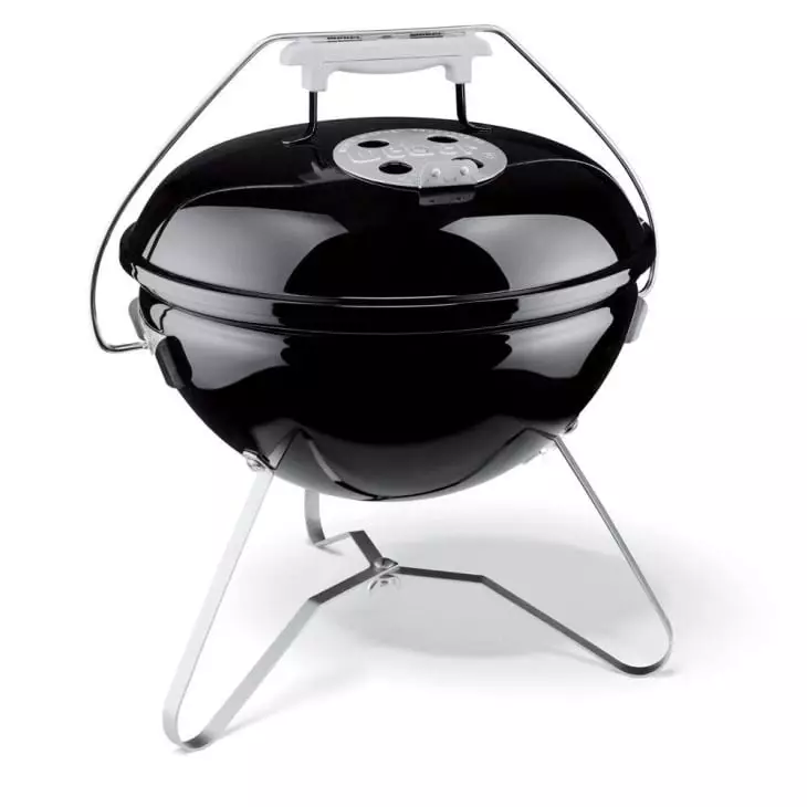 Umfanekiso weMveliso: Weber 14 ″ Smokey Joe Charcoal Grill