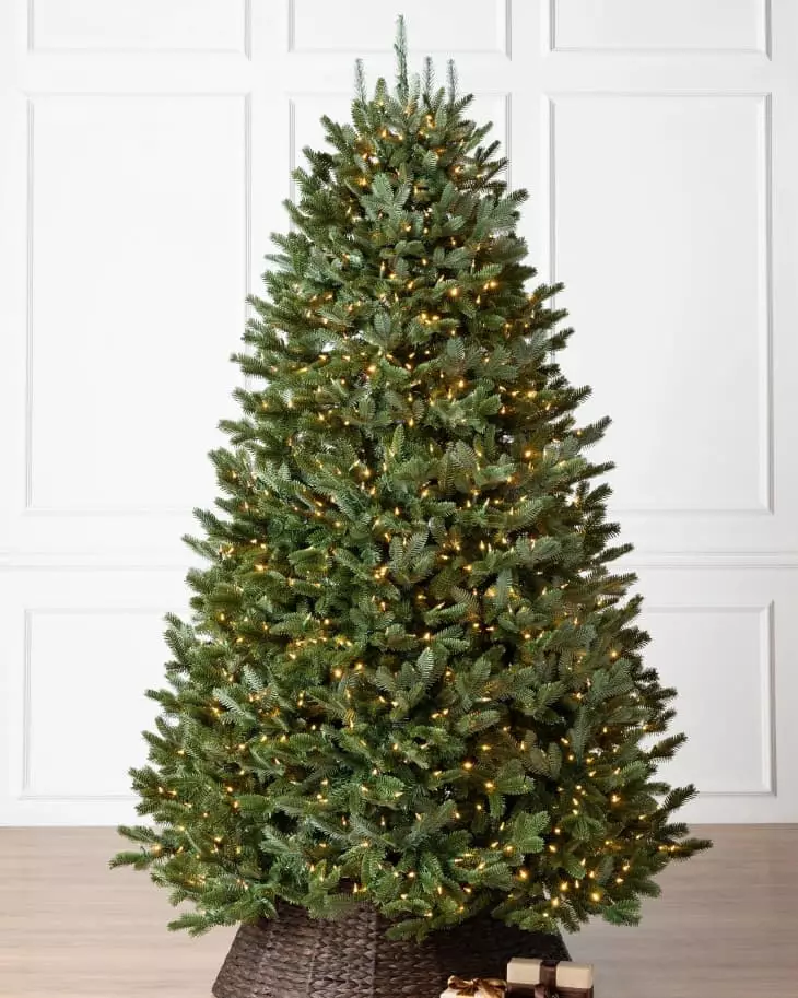 پيداوار جي تصوير: Balsam Hill Fraser Fir Tree