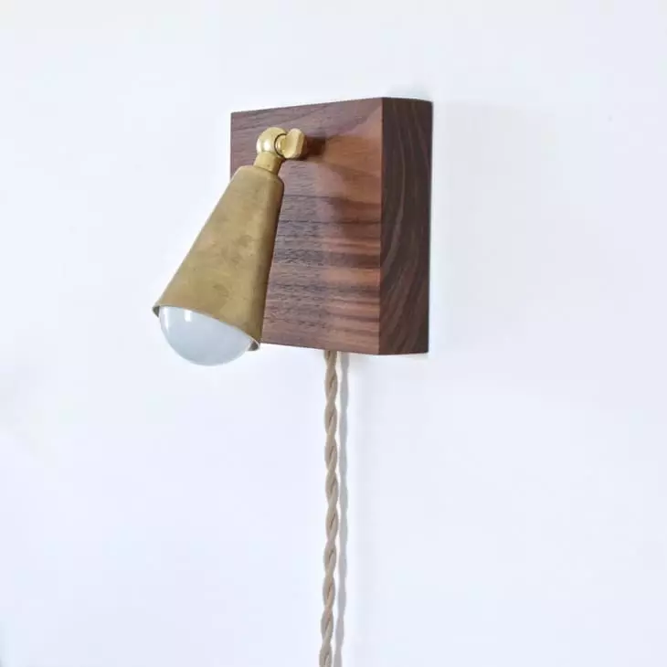 Hulagway sa Produkto: ninosheadesign Walnut ug Brass Wall Lamp