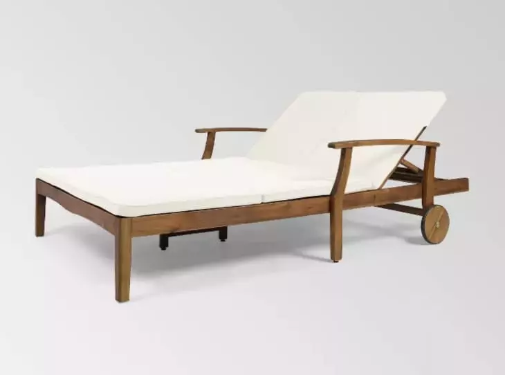 Önümiň suraty: Perla Chaise Lounges