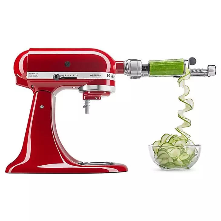 Hình ảnh sản phẩm: KitchenAid 7 Blade Spiralizer Plus với vỏ, lõi và lát