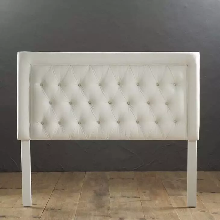 Gambar Produk: Giselle Tufted Headboard, Queen at Ballard Designs