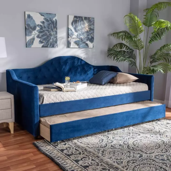 Hoton Samfura: Baxton Studio Perry Blue Velvet Trundle Bed