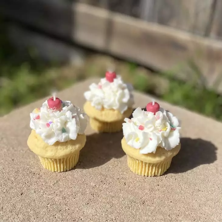 Íomhá Táirge: Coinnle Cupcake gleoite