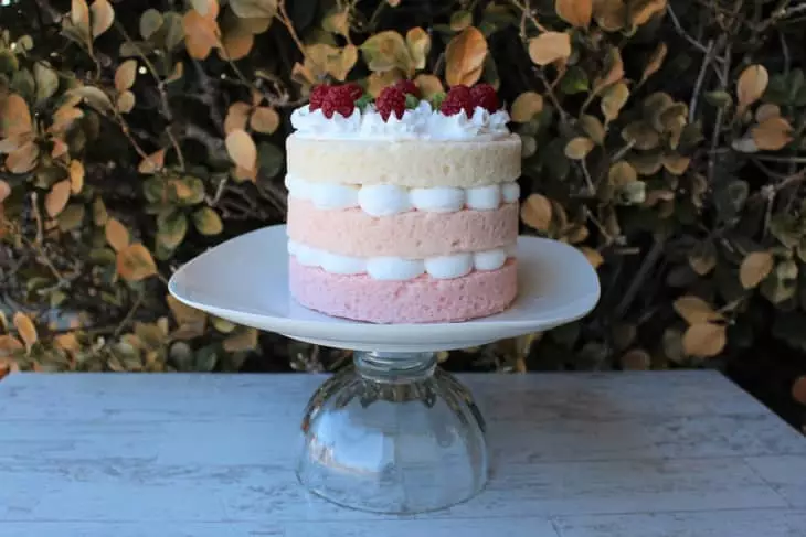 Produktbild: Triple Layer Raspberry Fake Cake