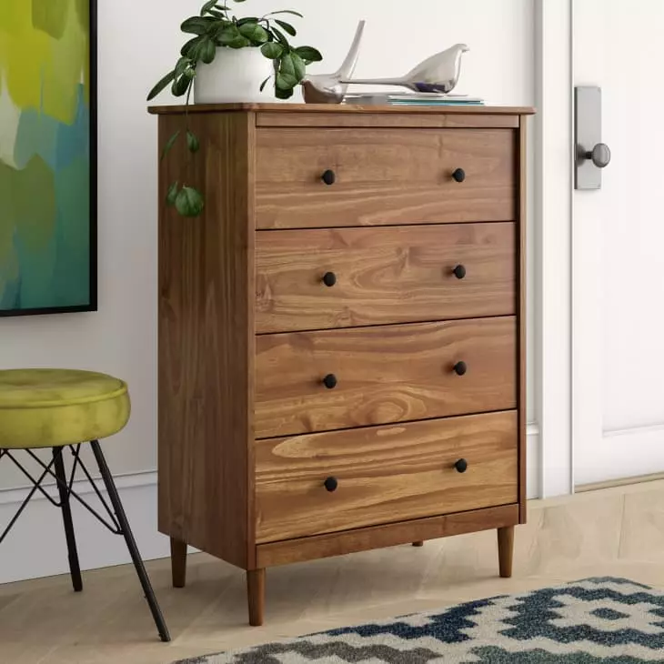 Wêne Hilber: Mercury Row Lafever 4 Drawer Chest