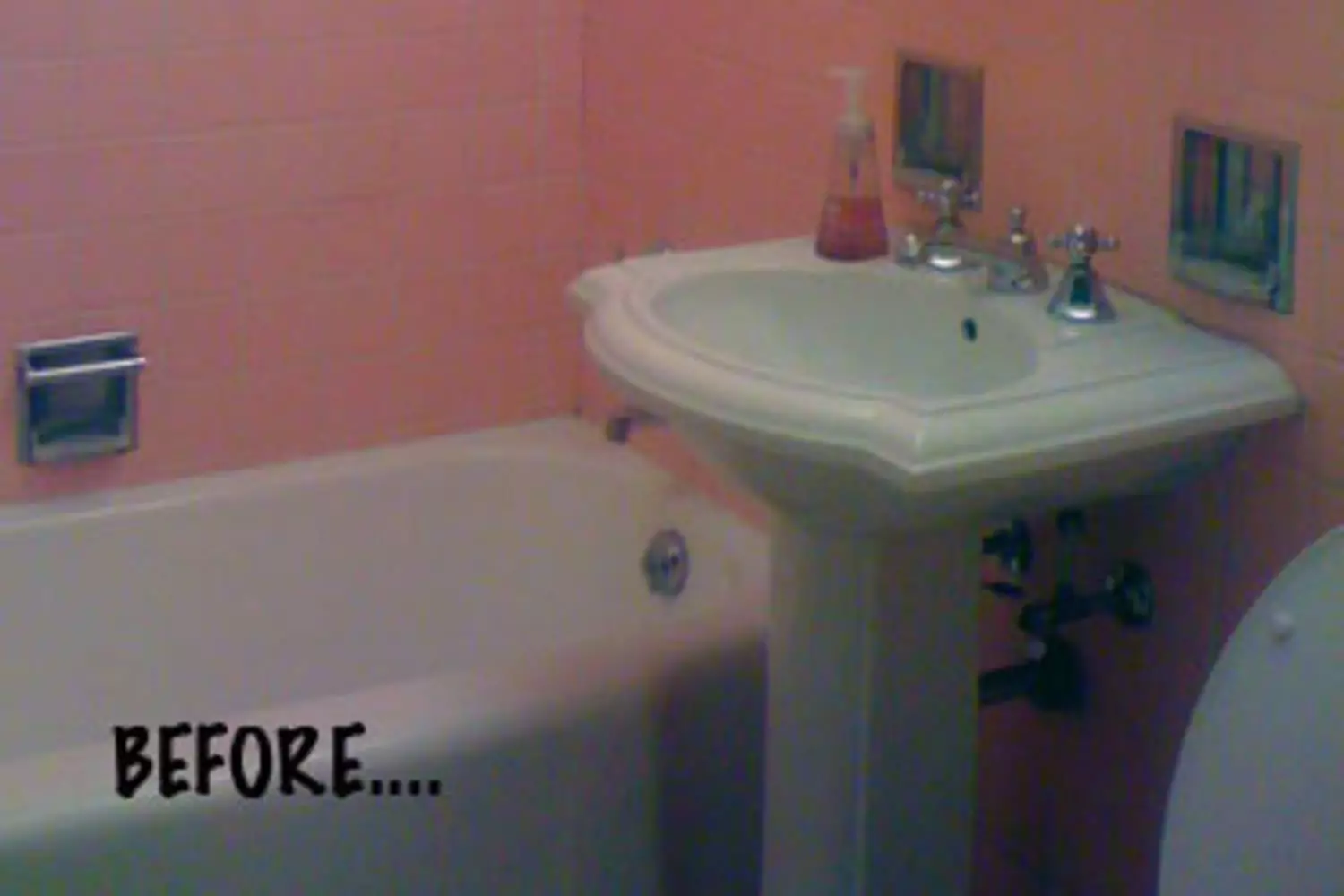 Пред и потоа: Реновирање на бања без демо