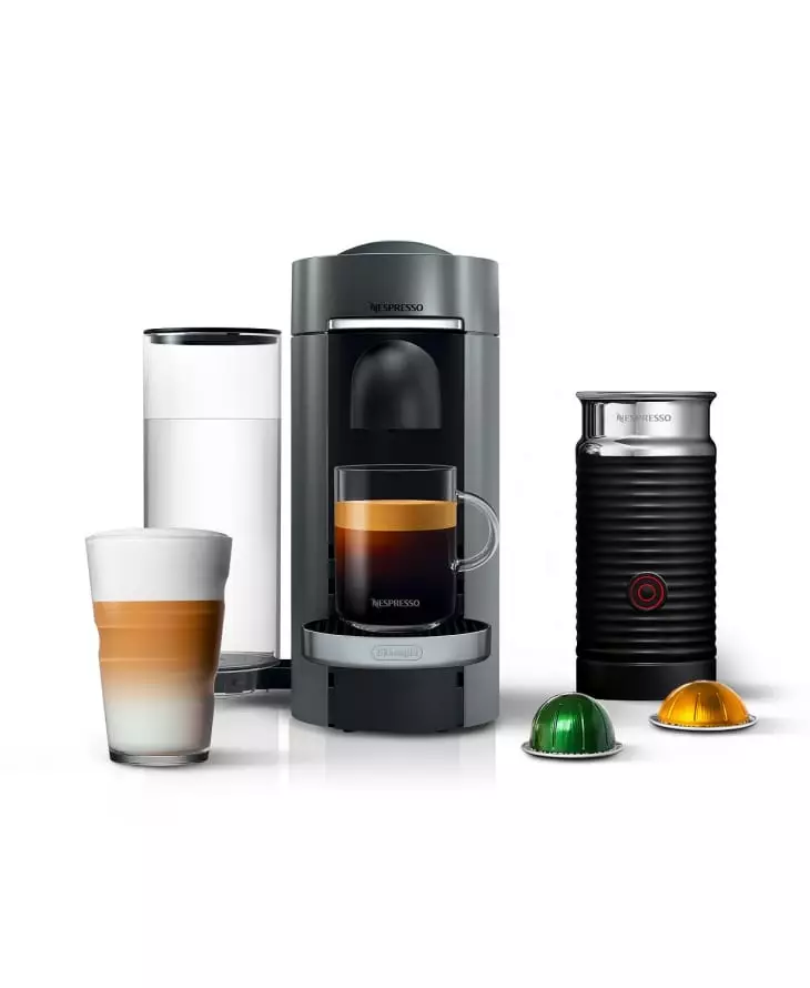 Produktbild: Nespresso by De’Longhi Vertuo Plus Deluxe Kaffee- und Espressomaschine