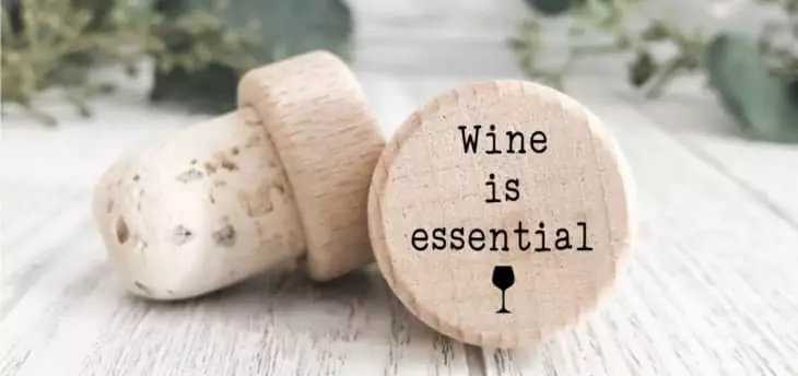 Tootepilt: Monogrammi veinipudeli kork