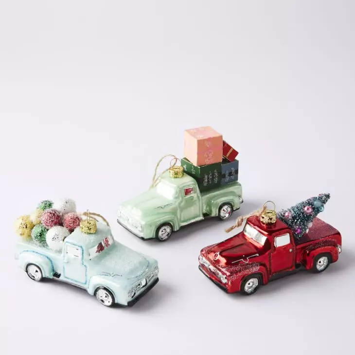 Larawan ng Produkto: Vintage-Inspired Country Living Ornaments