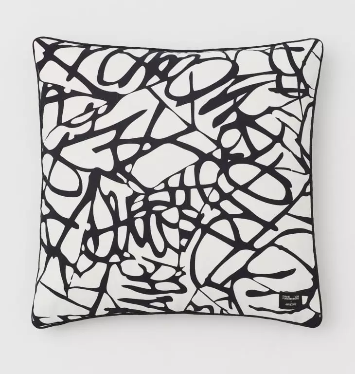 Khoom duab: Linen-blend Cushion Cover