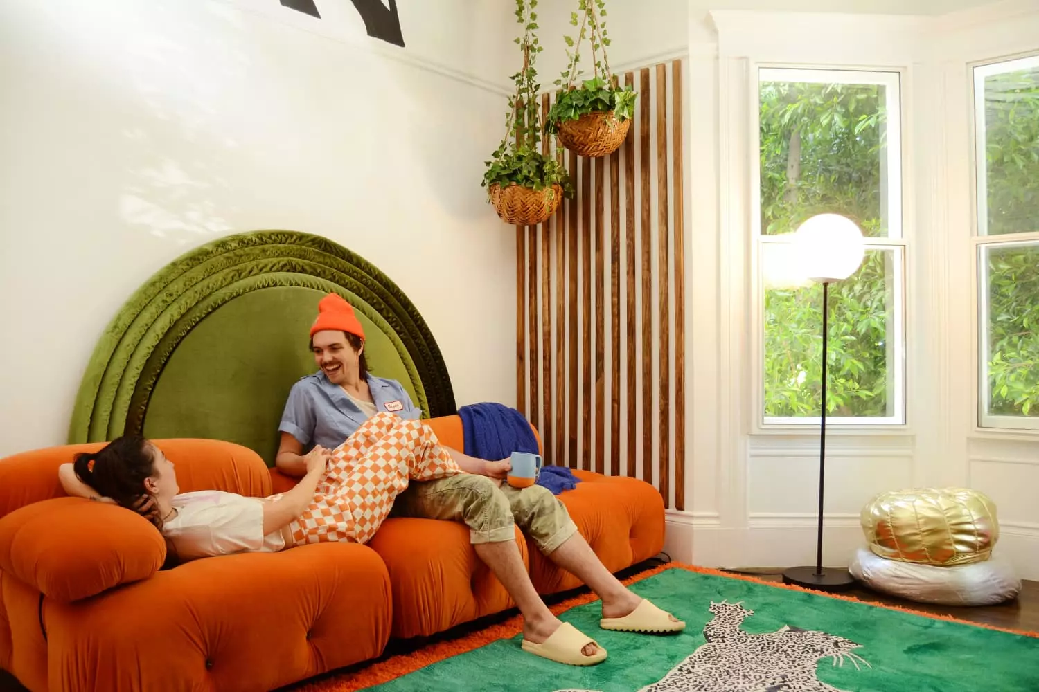 Il condominio colorato di questo TikTok Star è ricco di idee per progetti fai-da-te divertenti e freschi