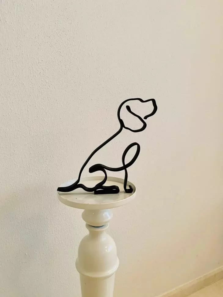 產品圖片：Beagle Minimalist Plastic Sculpture