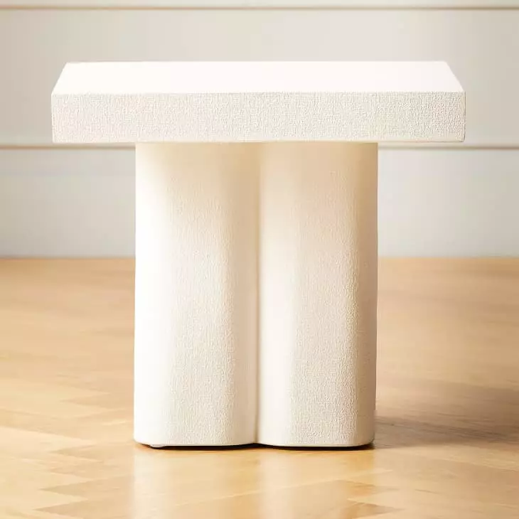 Sary vokatra: Bisque Plaster Side Table