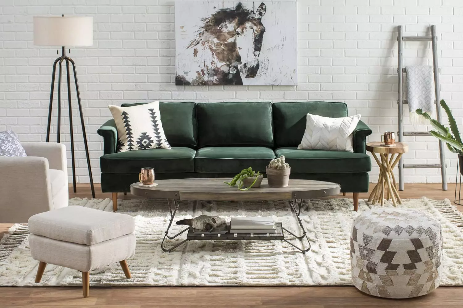 10 Velvet Sofaen déi mir elo gär hunn