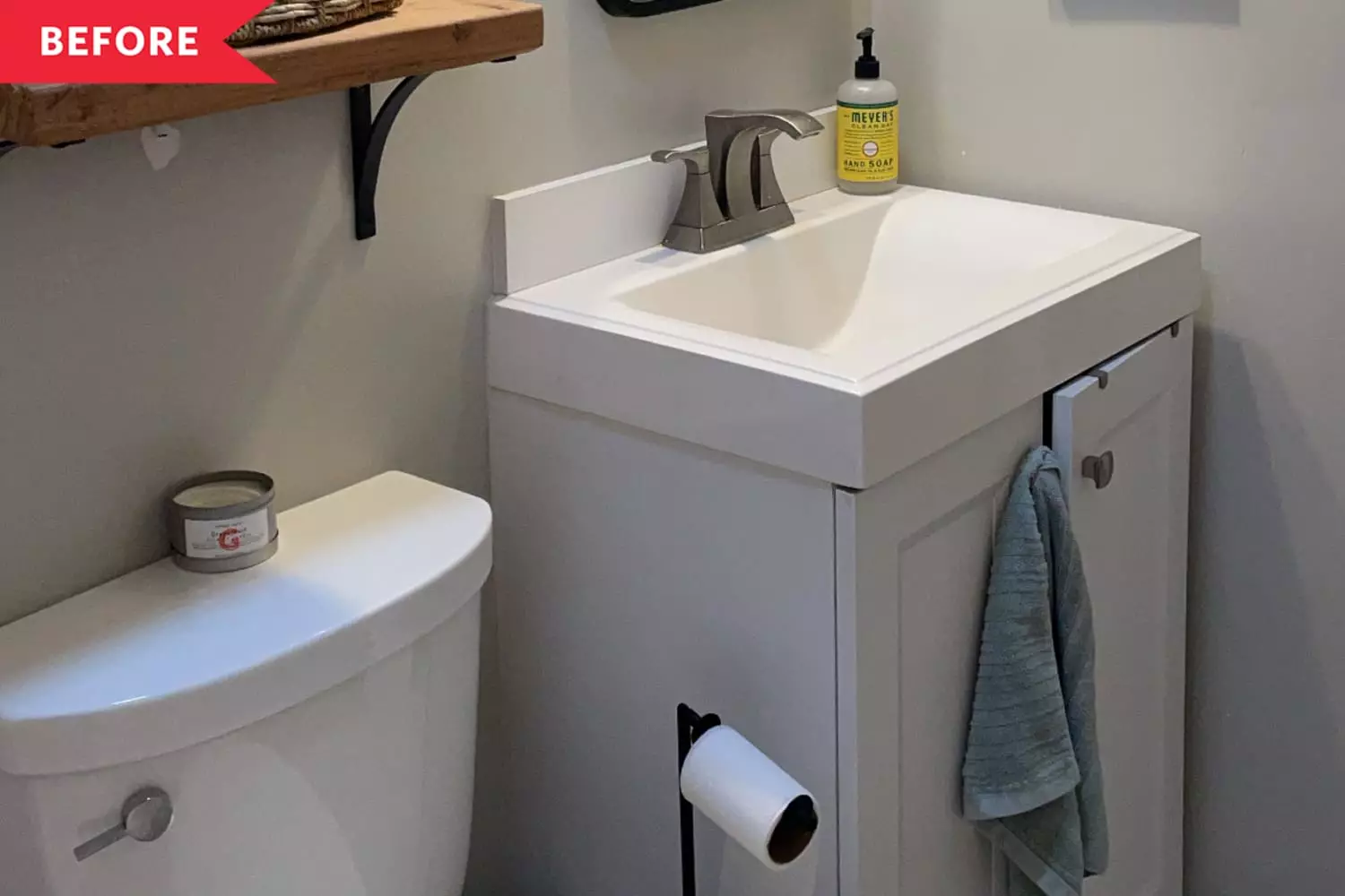 Tupu na mgbe: A $600 Ọtụtụ n'ime ime N'onwe Gị Redo na-aṅụrị ọṅụ a Grim Grey Bathroom