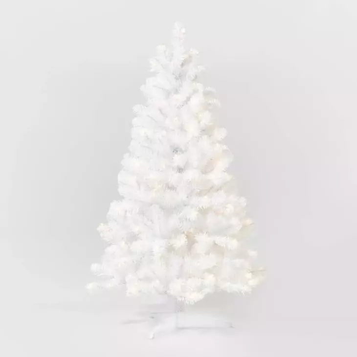 ကုန်ပစ္စည်းပုံ- Wondershop အတု အဖြူရောင် အယ်လ်ဘာတာ စပရုစ် ခရစ္စမတ်သစ်ပင်