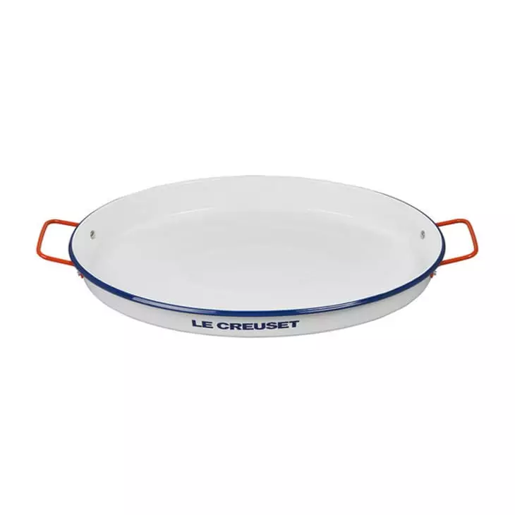 Sawirka Alaabta: Le Creuset Everyday Enamelware saxaarad u adeegaya